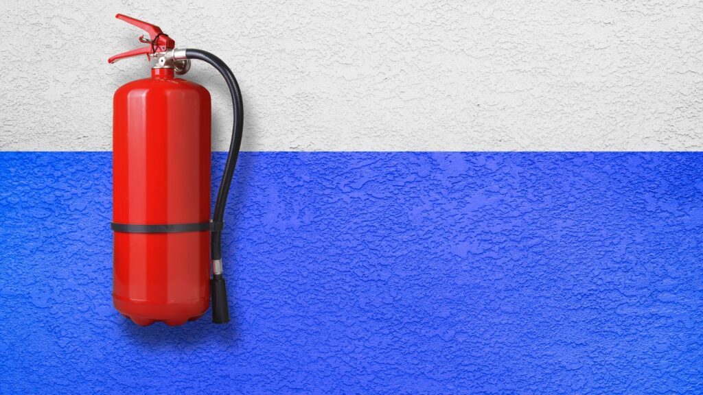 How to Make a Homemade Fire Extinguisher for Emergency Situations ...
